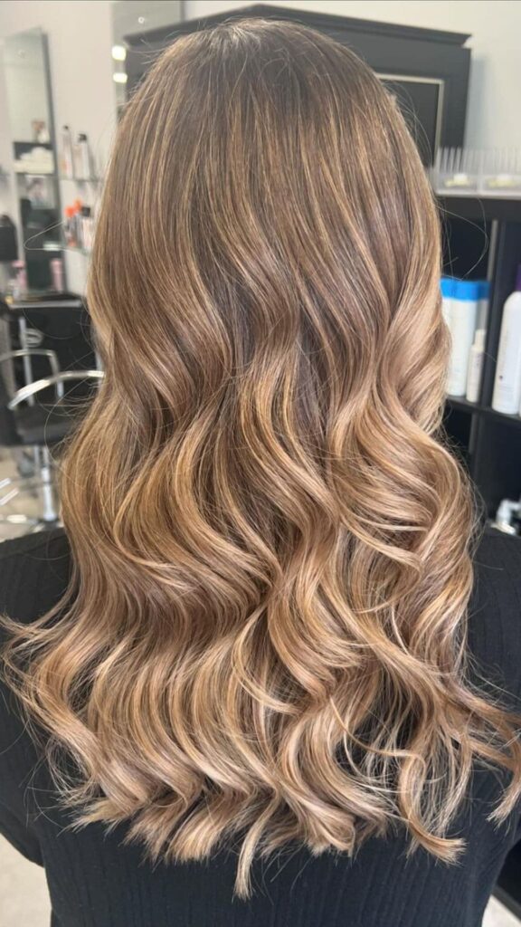 25 Gorgeous Light Brown Hair Ideas: Achieve Your Dream Look Fast | Lookosm