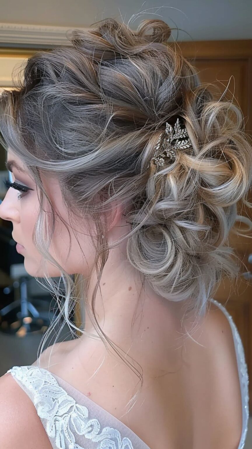 24 Stunning Updos for Long Hair to Rock Any Occasion | Lookosm